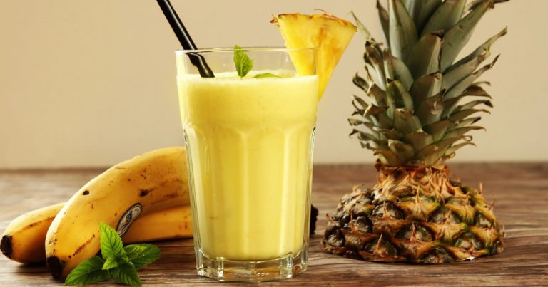 Il frullato di ananas e banana che brucia il grasso addominale e ...