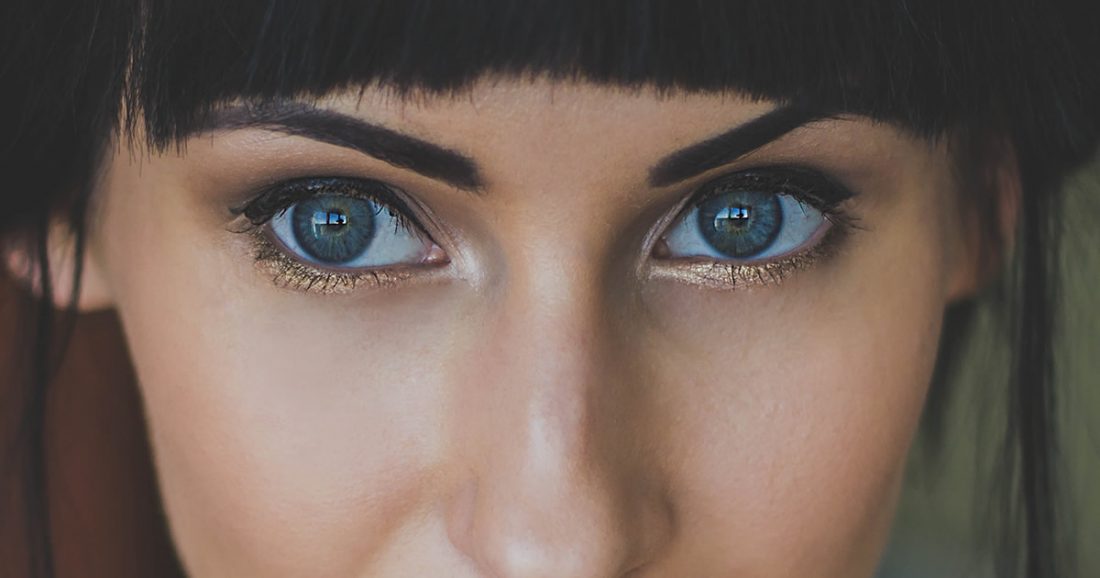 7 trucchi di make-up per far sembrare gli occhi più grandi, espressivi ...